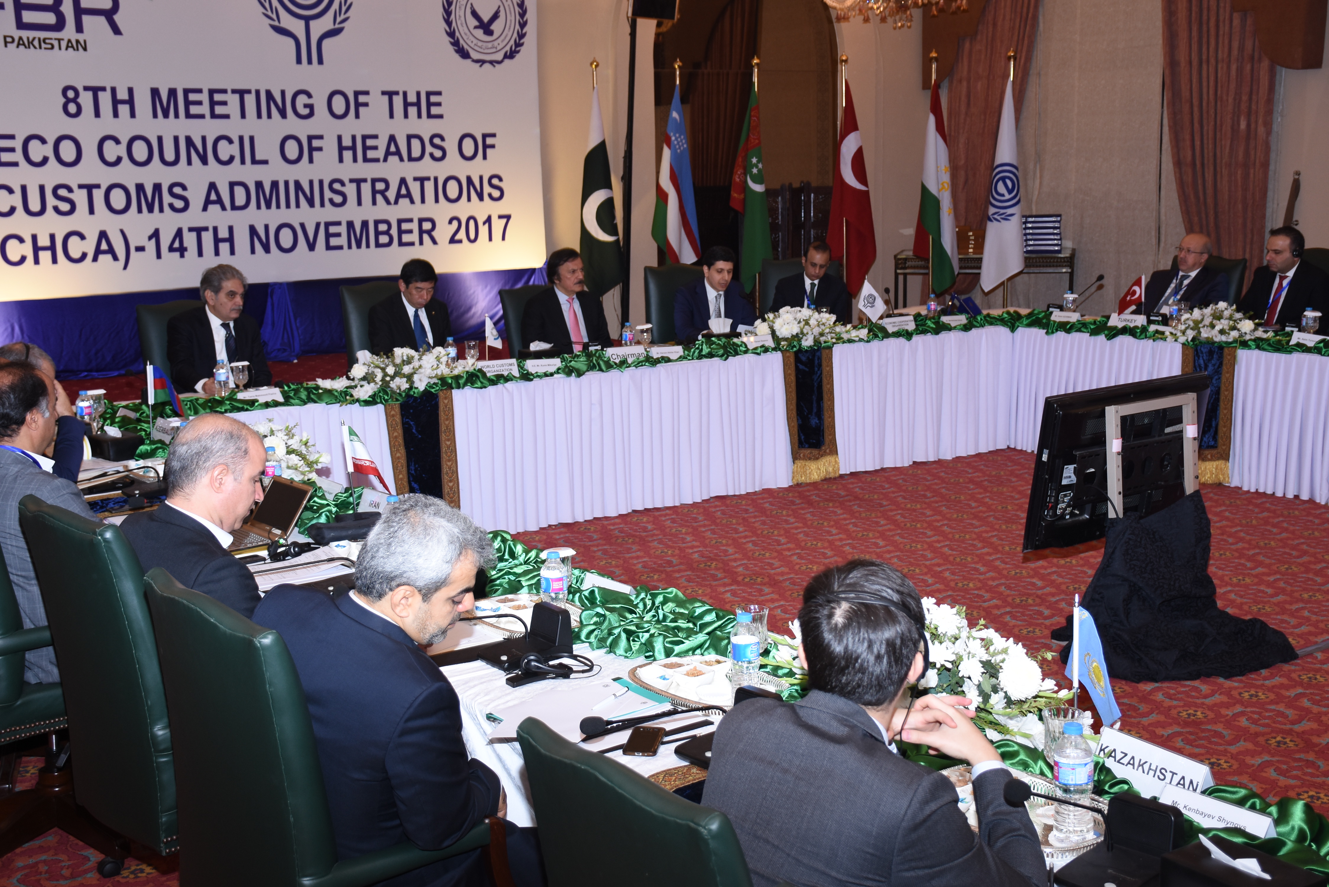 Pakistan can be gateway to Central Asia for oil, energy trade: Haroon ...