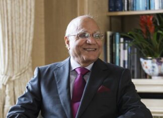 Sir Anwar Pervez hints at meeting army chief to complain about Saqib ...