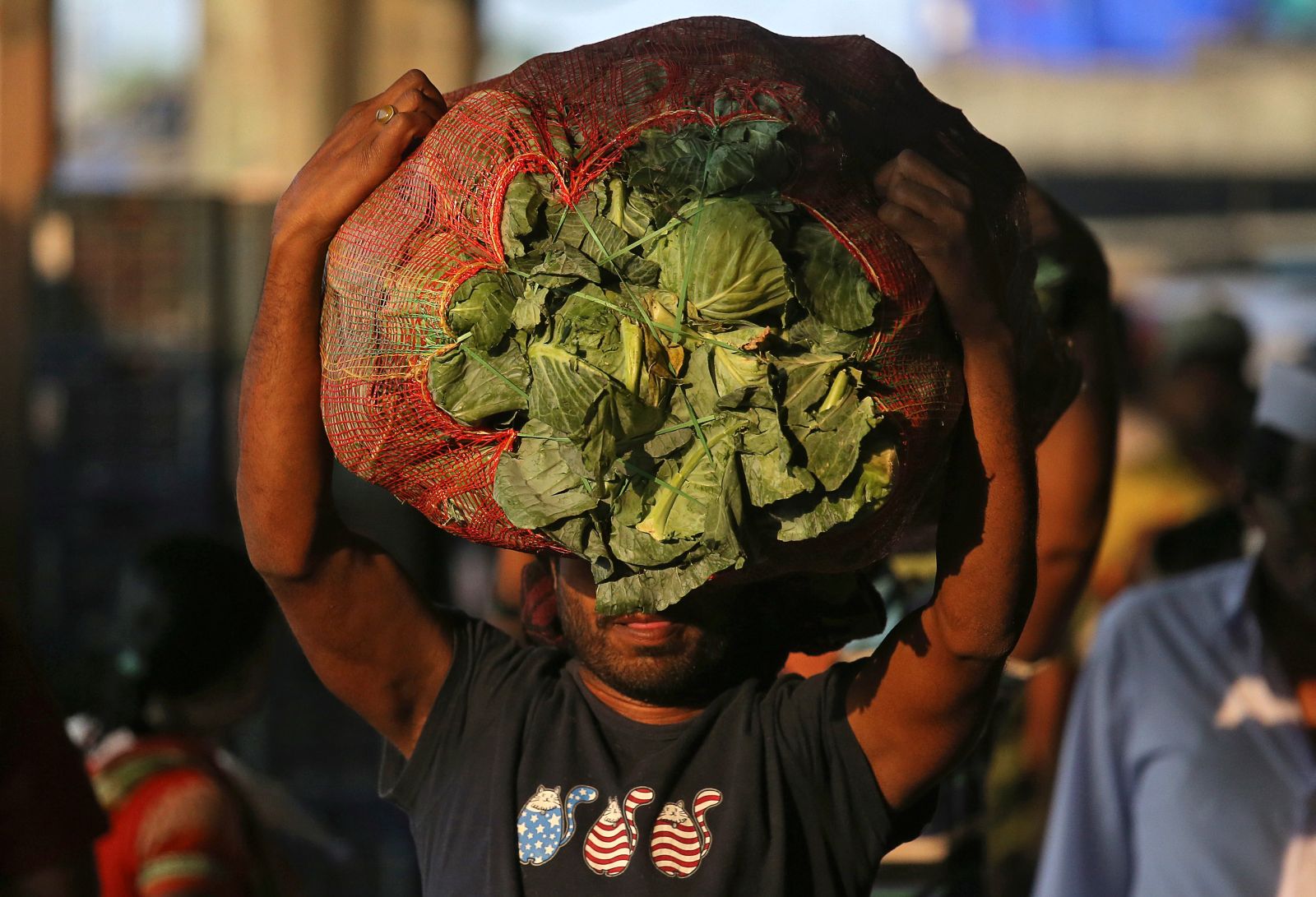 Indian inflation likely to hit six-year high in Jan - Profit by ...