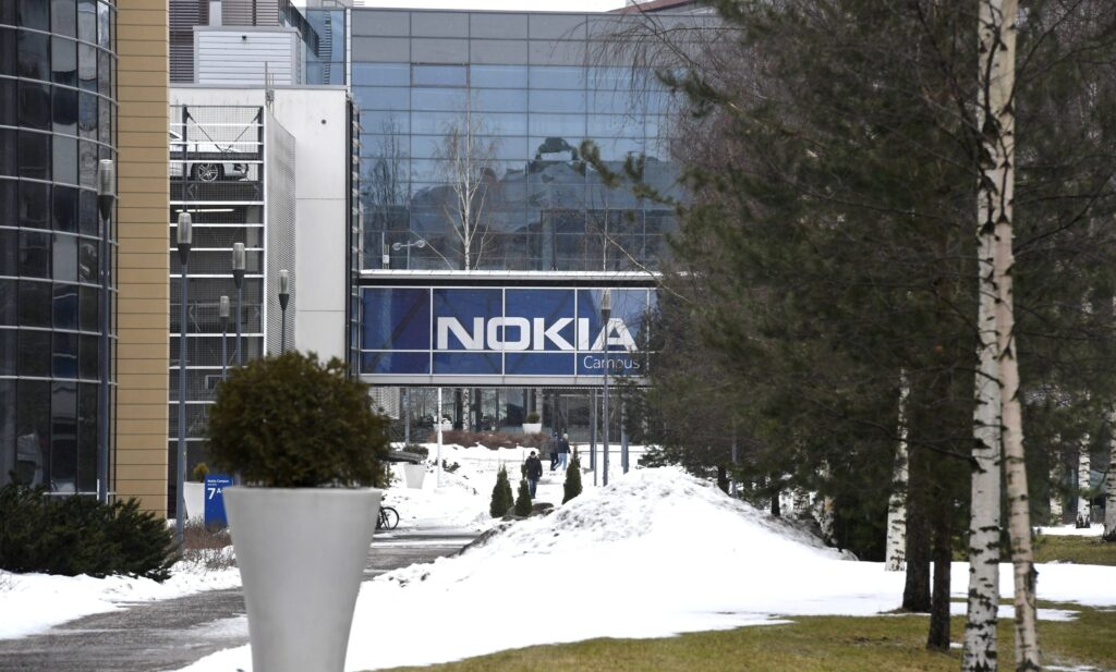 Nokia to cut up to 10,000 jobs over next two years - Profit by Pakistan ...