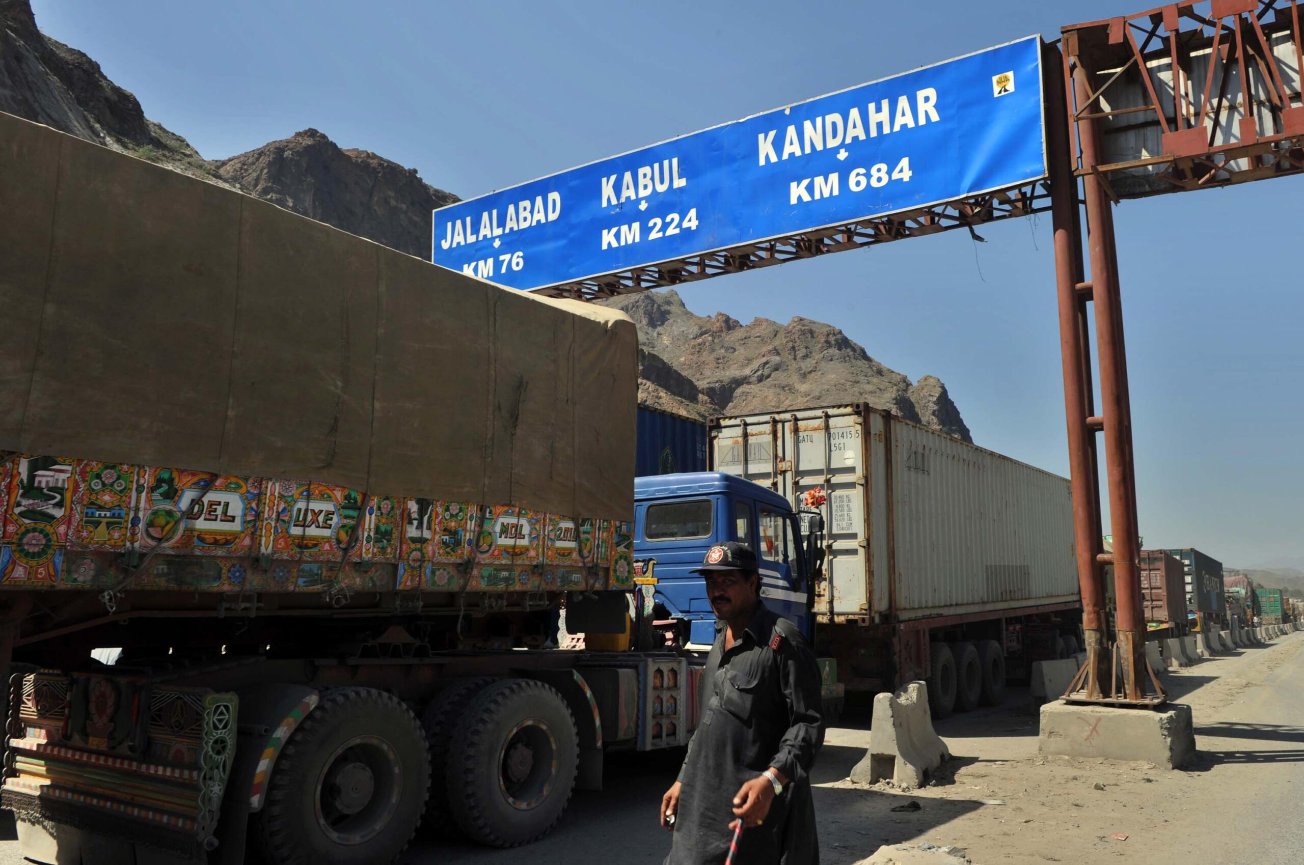 Pak Afghan Trade Route Torkham Reopens Hundreds Of Trucks Allowed To