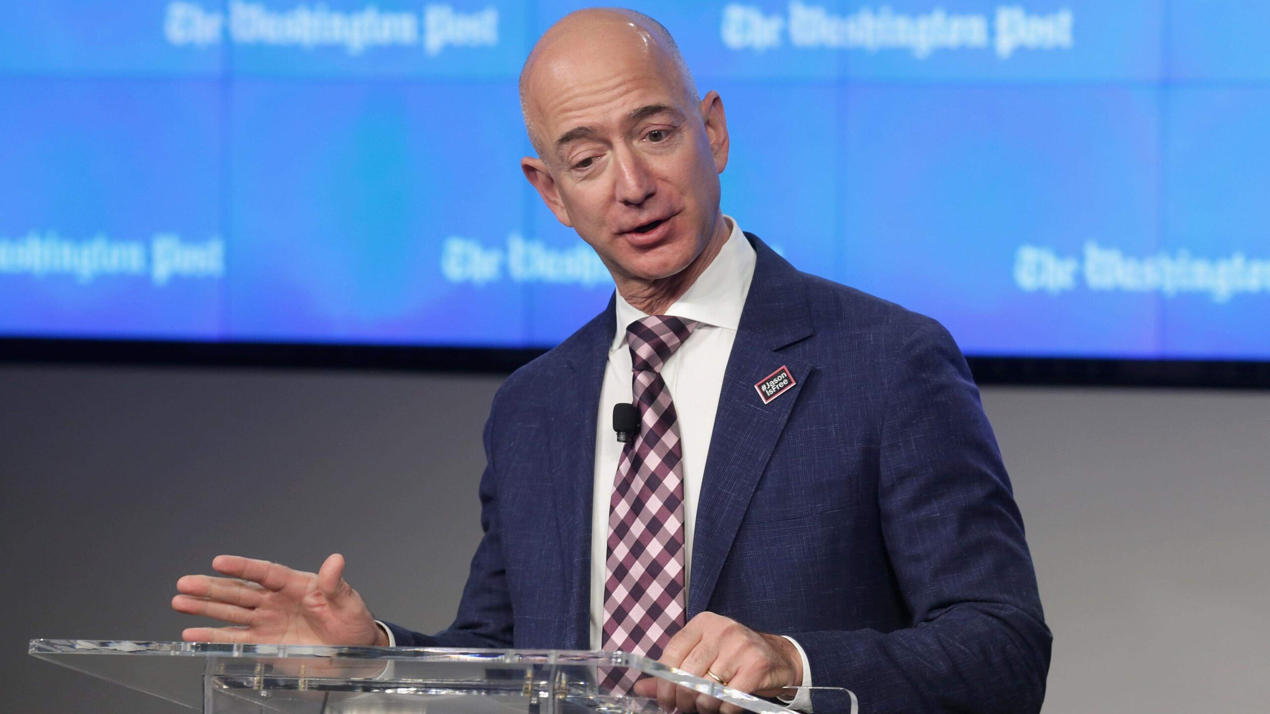 Jeff Bezos blocks Washington Post's presidential endorsement - Profit ...