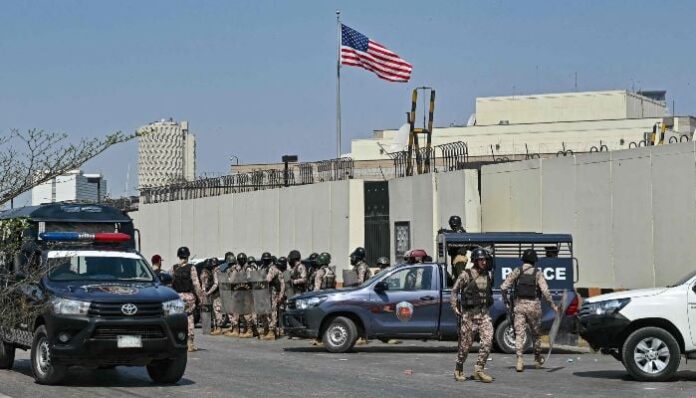US Embassy in Pakistan cancels visa services amid protests outside ...