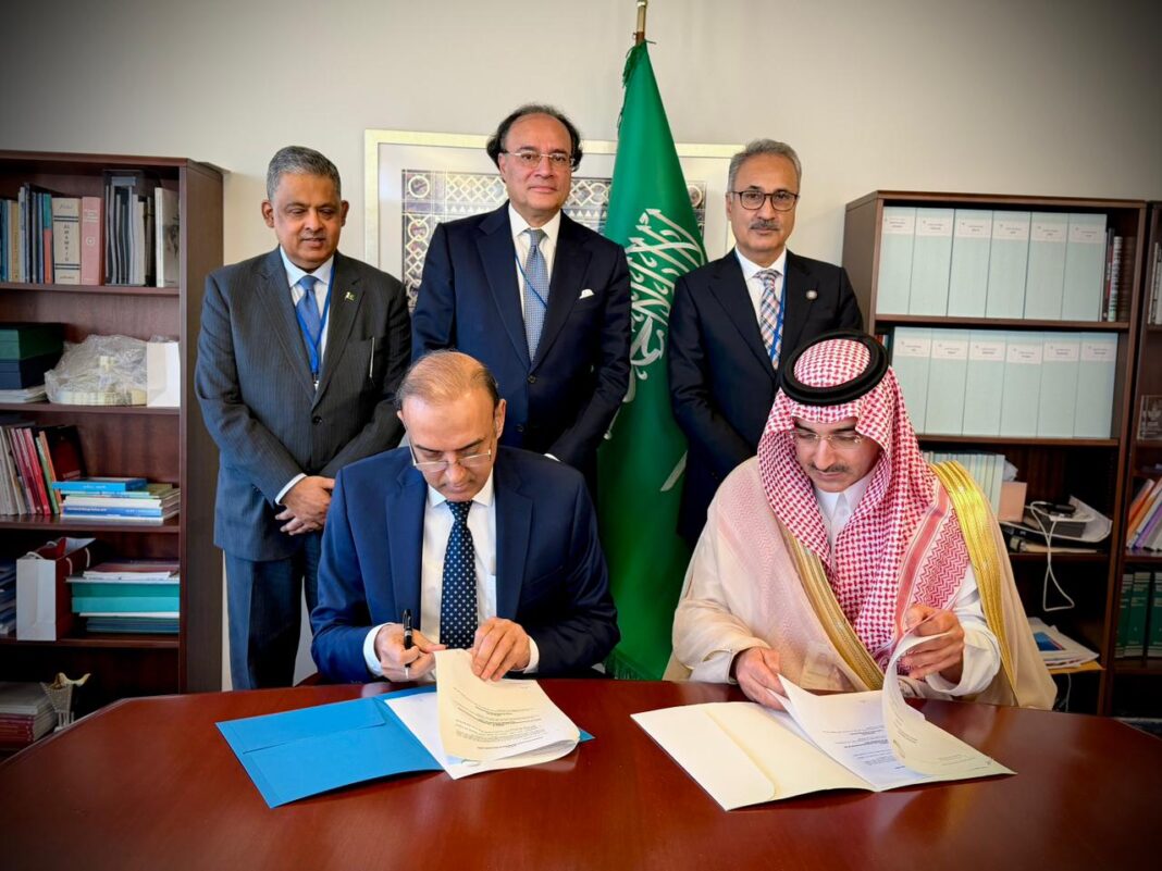 Pakistan, Saudi Arabia sign agreement to extend $3 billion deposit ...